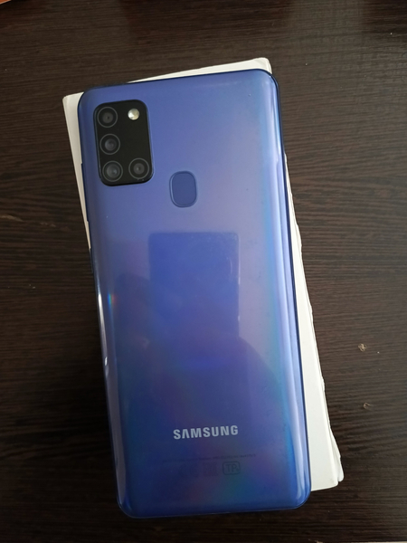 Samsung galaxy A21s holati yaxshi