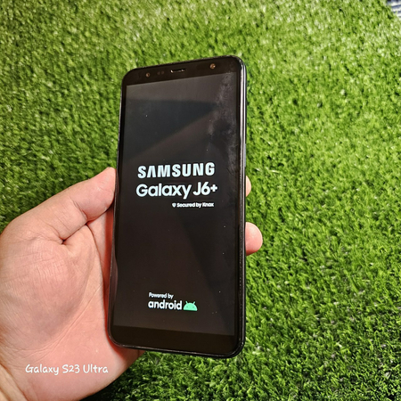 Samsung J6+ sotiladi