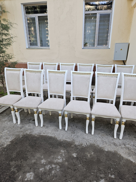 Stol stul sotiladi b/y