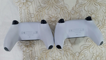 Срочно продам Playstation 5 2 джостик состояние идеально