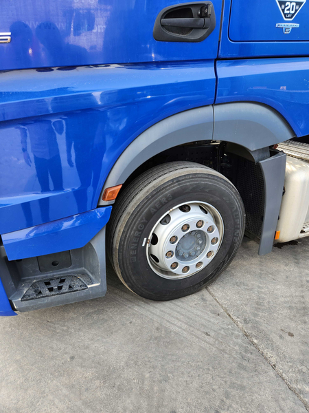 Mercedes Benz ACTROS 1845 LS