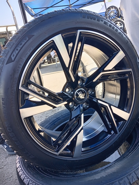R19 Audi diska Balon Xolati idial