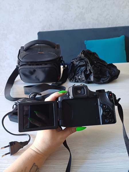 Продаётся Фотоаппарат  Canon Powershot sx60 xs
