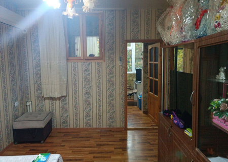 Продается квартира на 19 квартале Чиланзарского района. 2*3/2/4