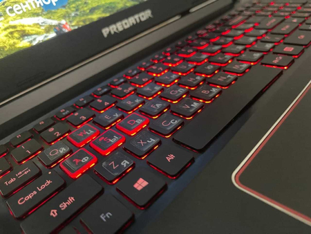 Acer PREDATOR HELIOS 300 Intel CORE i7-17700HQ 8гб, 240ssd