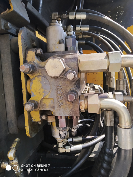 Ekskovator sotiladi XNW 977-4L