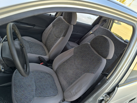 Matiz moshina sotiladi
