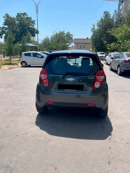 Продаю свое авто, Spark