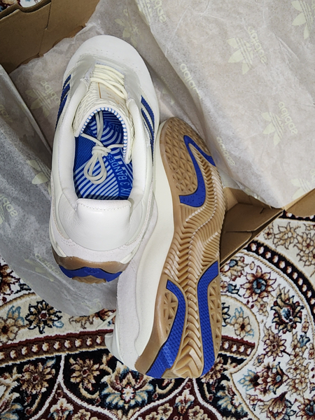 Кроссовки adidas. Оригинал. Размер 9,5.