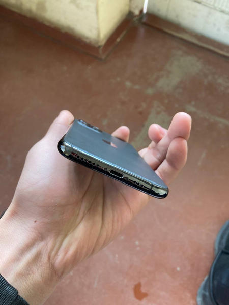 Iphone 11 pro 76% 256 talik