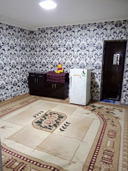 1 комнатная на Спутнике 4 срочно продаю