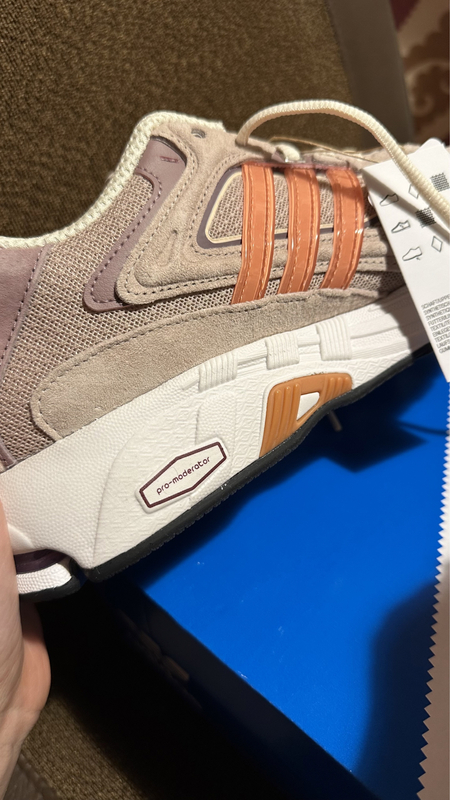 Кроссовки Adidas Response CL