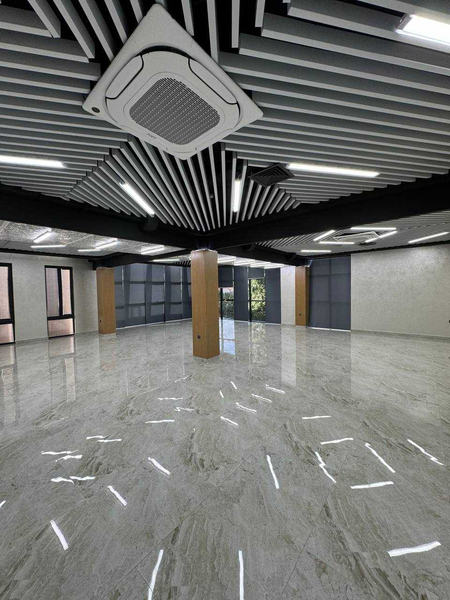 Сдается в аренду 700м2 Яккасарайский район 
Ор-р БмВ мойка