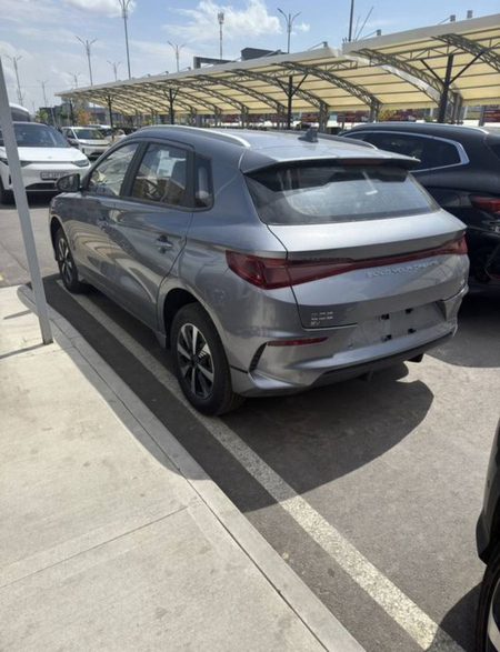 BYD E2 full \\nLuxury 405 km запас хода\\nВ двух цветах- \\n\\nбелый-17500$