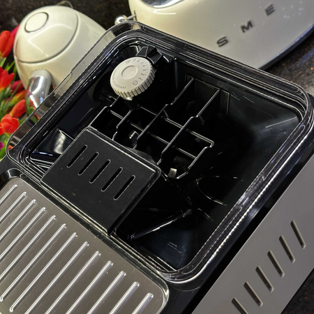 Кофемашина Delonghi Eletta Explore ECAM 450.65s