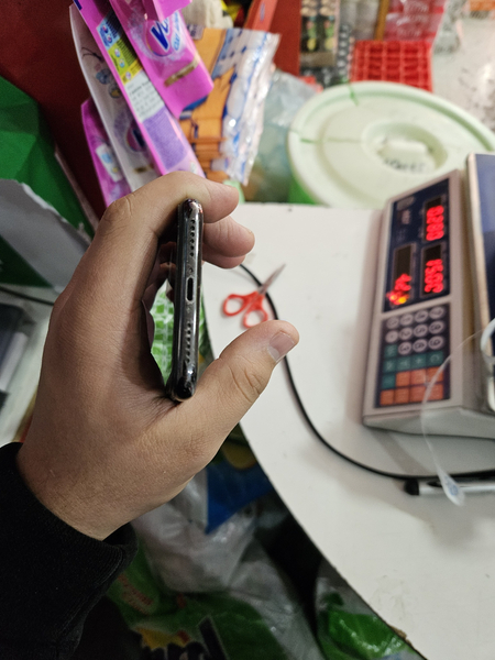 Iphone x sotiladi 256 tali