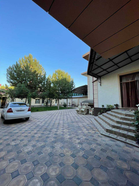 Hovli sotiladi. Продается коттедж