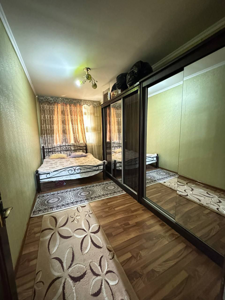 *Метро Чиланзар (Ц квартал Дока Хлеб) 2в3х/2/4 балкон 1.5х3