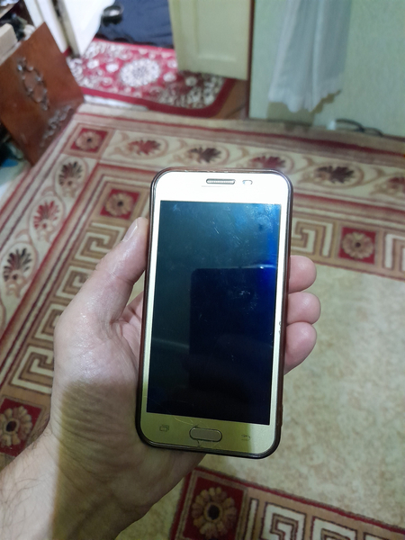 Samsung j2 sotiladi yaxshi sostayaniyada.