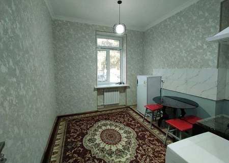 Аренда в центре для спортивных людей на м. Ойбек, 2-комн, 1й э.