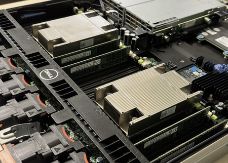 Сервер Dell R630 8sff 2680v4 56 потоков 2XNVMe 1Tb