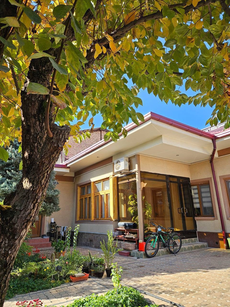 Продается участок 7 комнат, ор-р: рест. Караван, 5,3 соток