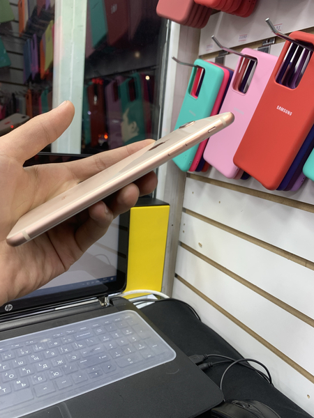 iPhone 8 Plus 64Gb ideal