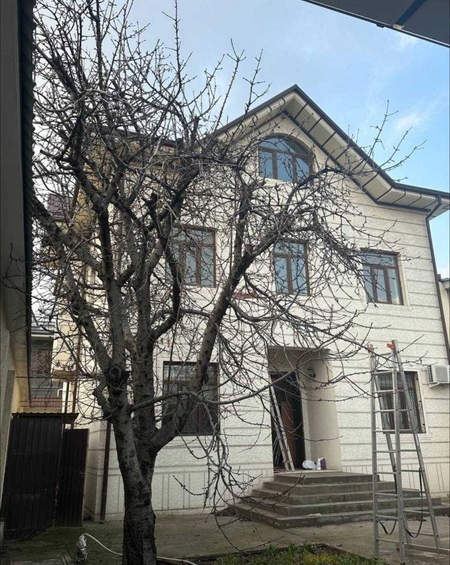 Продается дом 4 соток (Зенит) в Юнусабадском районе