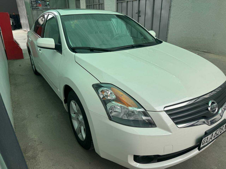 Продается Nissan Altima 2008 года, пробег - 55 500 км