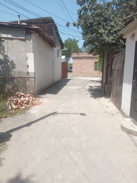 Yashnobod uzboomdan uchastka sotiladi