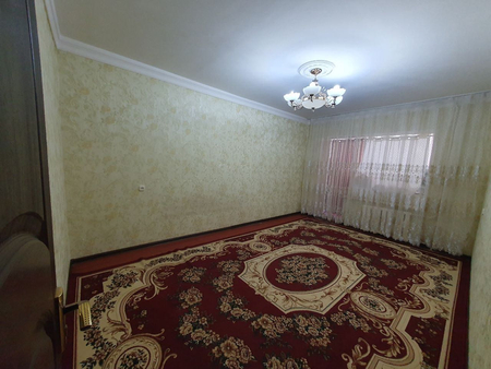 Qibray markazida 3 xonali dom sotiladi