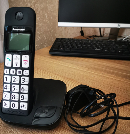 Радиотелефон Panasonic KX-TBE110UCB б/у