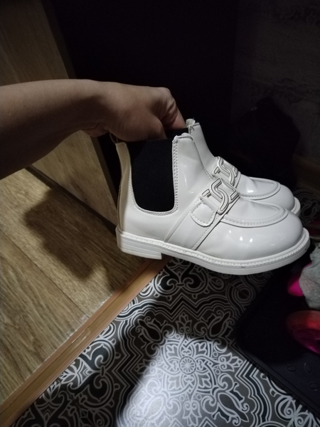 Продам детские ботиночки