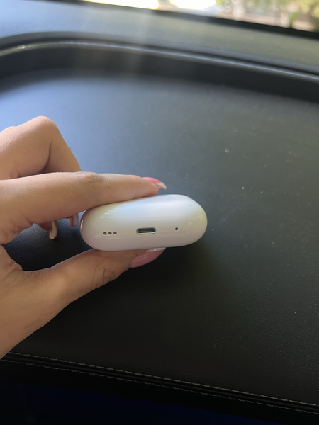 Продаётся кейс от Airpods pro2