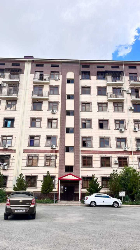 Квартира сотилади! М.Таробий кўчаси 81 дом(Нарпай йўли Тинчлик доми).