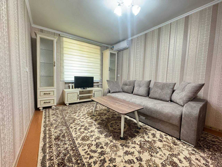 Продам 1 комнатную квартиру В Центре, Новомосковская