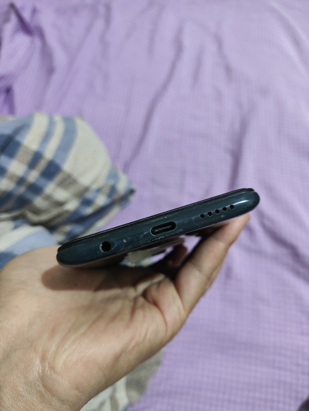 Продаю Redmi Note 9