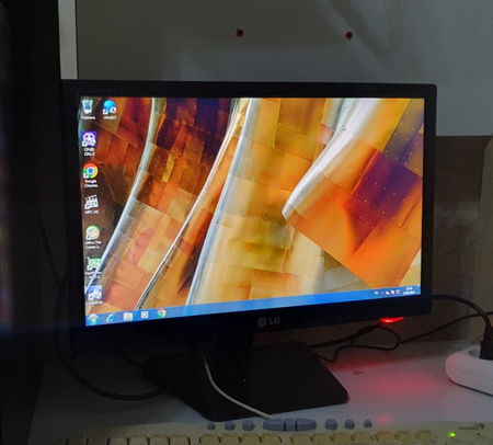 Монитор LG 19 dyuymli