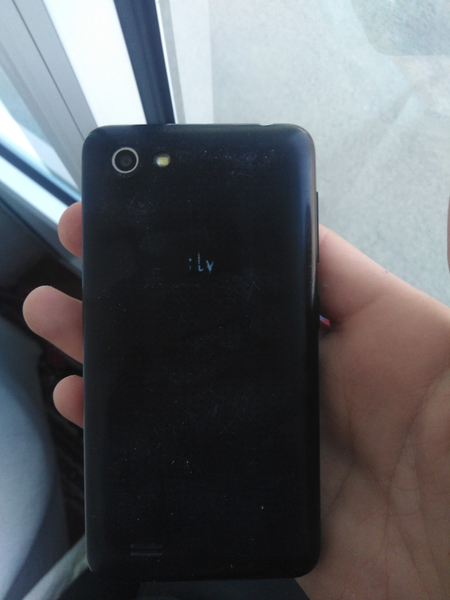 Fly 405 s 2gb sotiladi