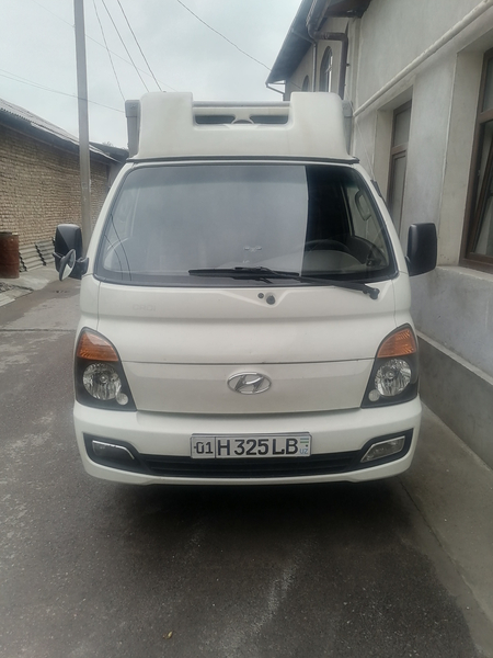Курьер Доставка пищевых Рефрежератор Hyundai Porter 2plus