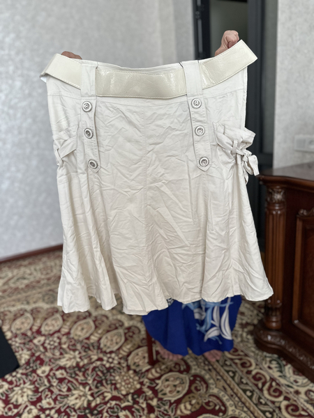 Девочки все юбки по 150 тысяч