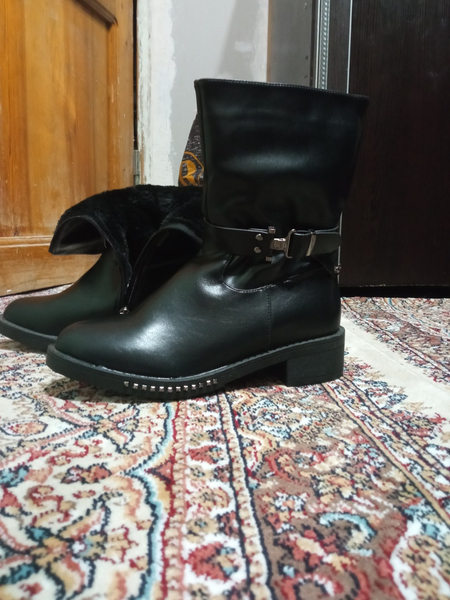 Ayollar etigi 38 razmer