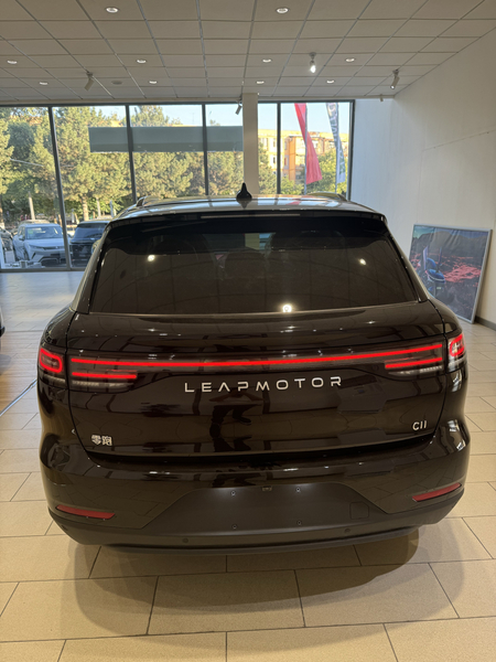 Leapmotor C11 Qora Full