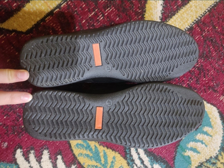 Yangi tufli kiyilmagan
