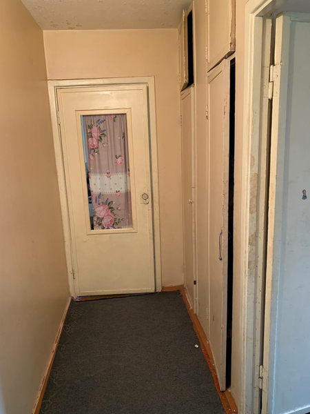 Продается 2/3/4 возле фархадского рынка