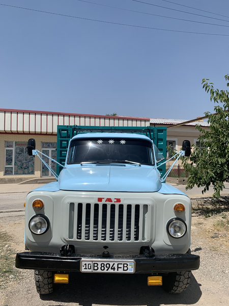 gaz 53 sotiladi