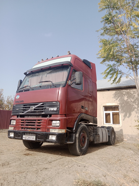 Volvo 1998 yil 12000$