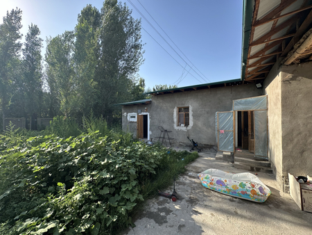 Спочно Продается часть участка с готовым домом