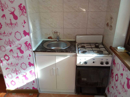 1 комнат. 1 этаж. Чиланзар-22 Кв. Галерейка. 28 м2.