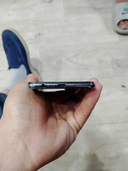 Vivo V 21 e 8+4ram 128 pamet
